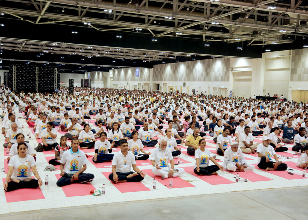 More than 6,000 people attend mega Yoga session in Oman - The Arabian ...