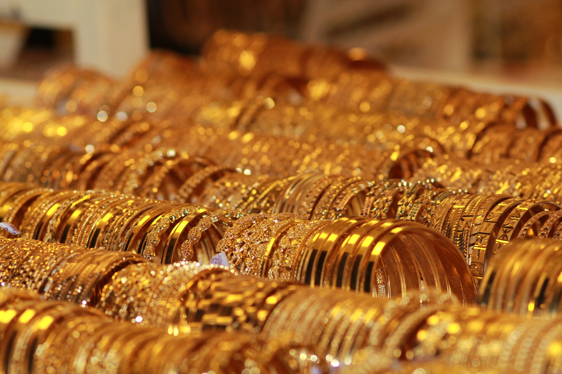 Is this the best time to buy gold in Oman? Here’s what you need to know ...