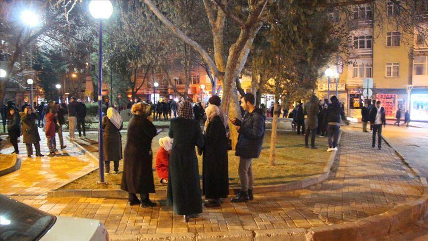 Powerful earthquake hits Turkey, killing 19 and sending panicked ...