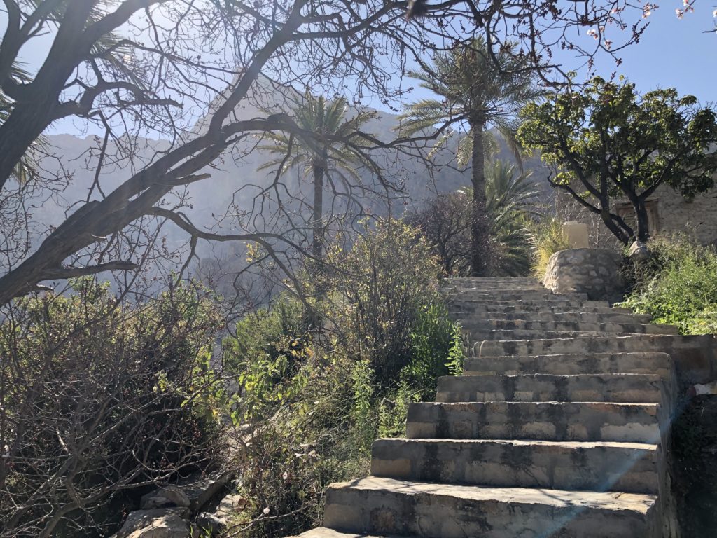 This is the most beautiful place to go hiking in Oman - The Arabian ...