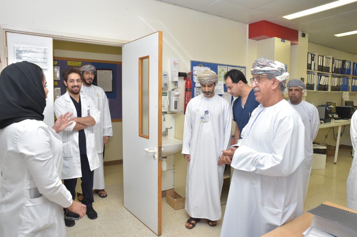 Covid-19 in Oman: Minister of Health visits Royal Hospital - The ...