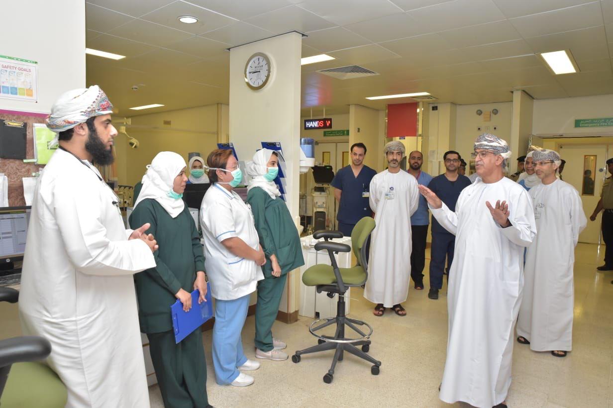 Covid-19 in Oman: Minister of Health visits Royal Hospital - The ...