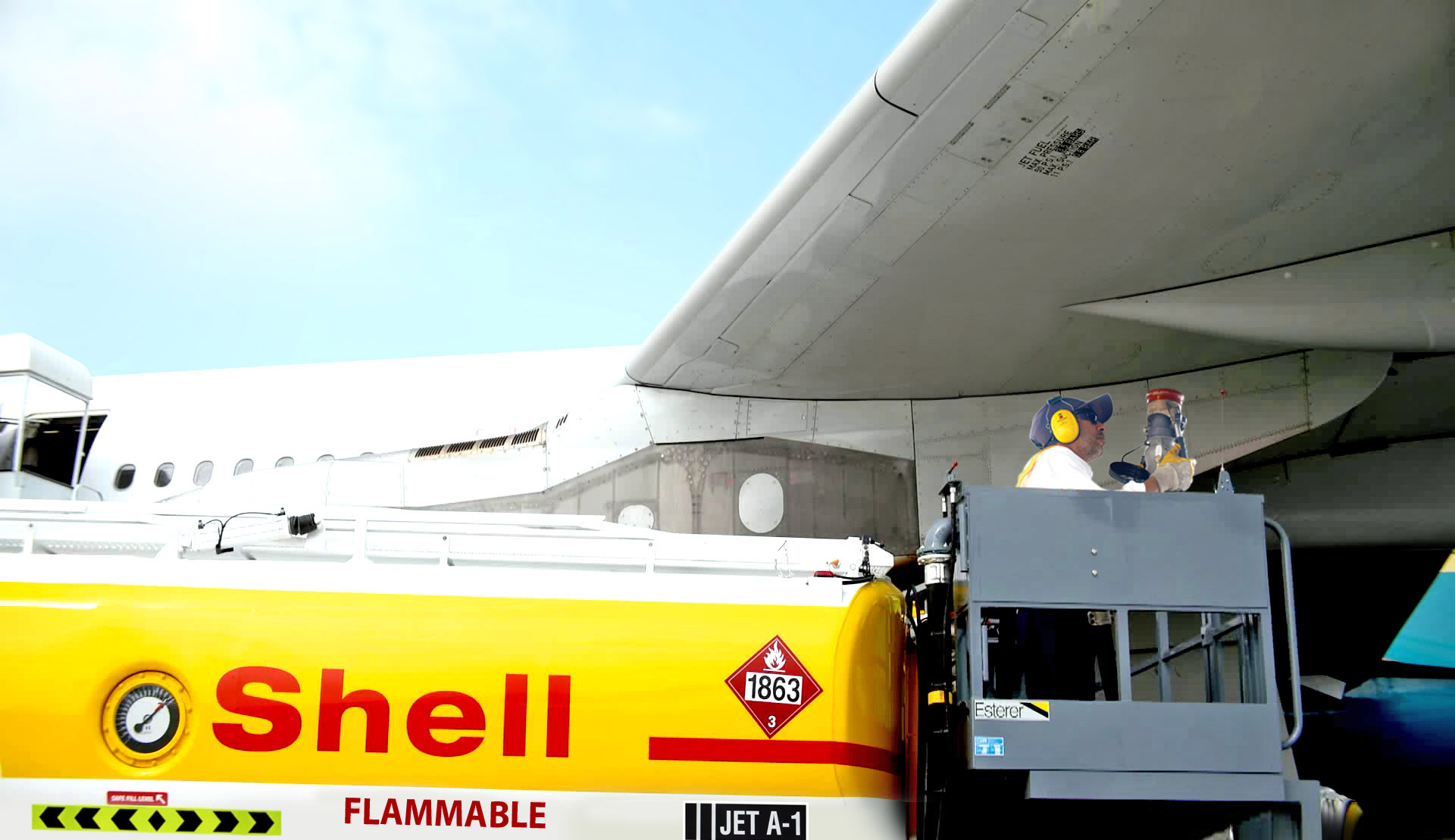 Shell Oman launches aviation fuel business in Duqm - The Arabian ...