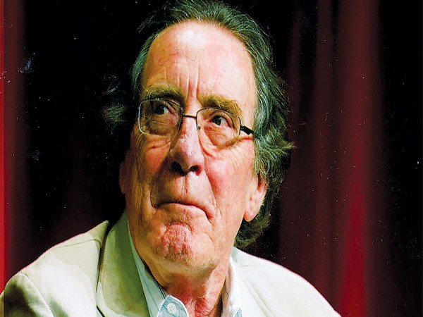 Oscar-winning screenwriter Robert C Jones dies at 84 - The Arabian ...