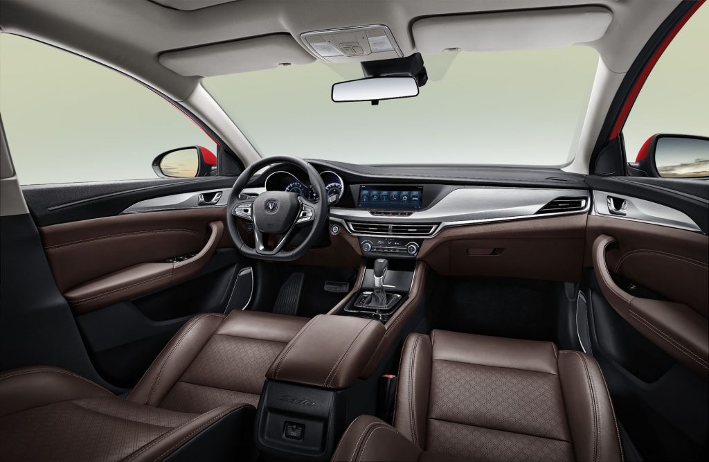Experience fantastic benefits on family sedan CHANGAN EADO - The ...