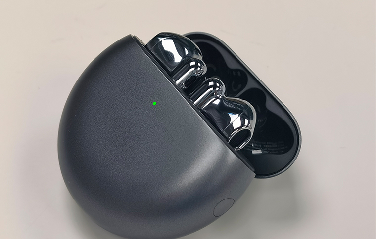 The best earbuds for 2021, HUAWEI FreeBuds is coming to Oman - The ...