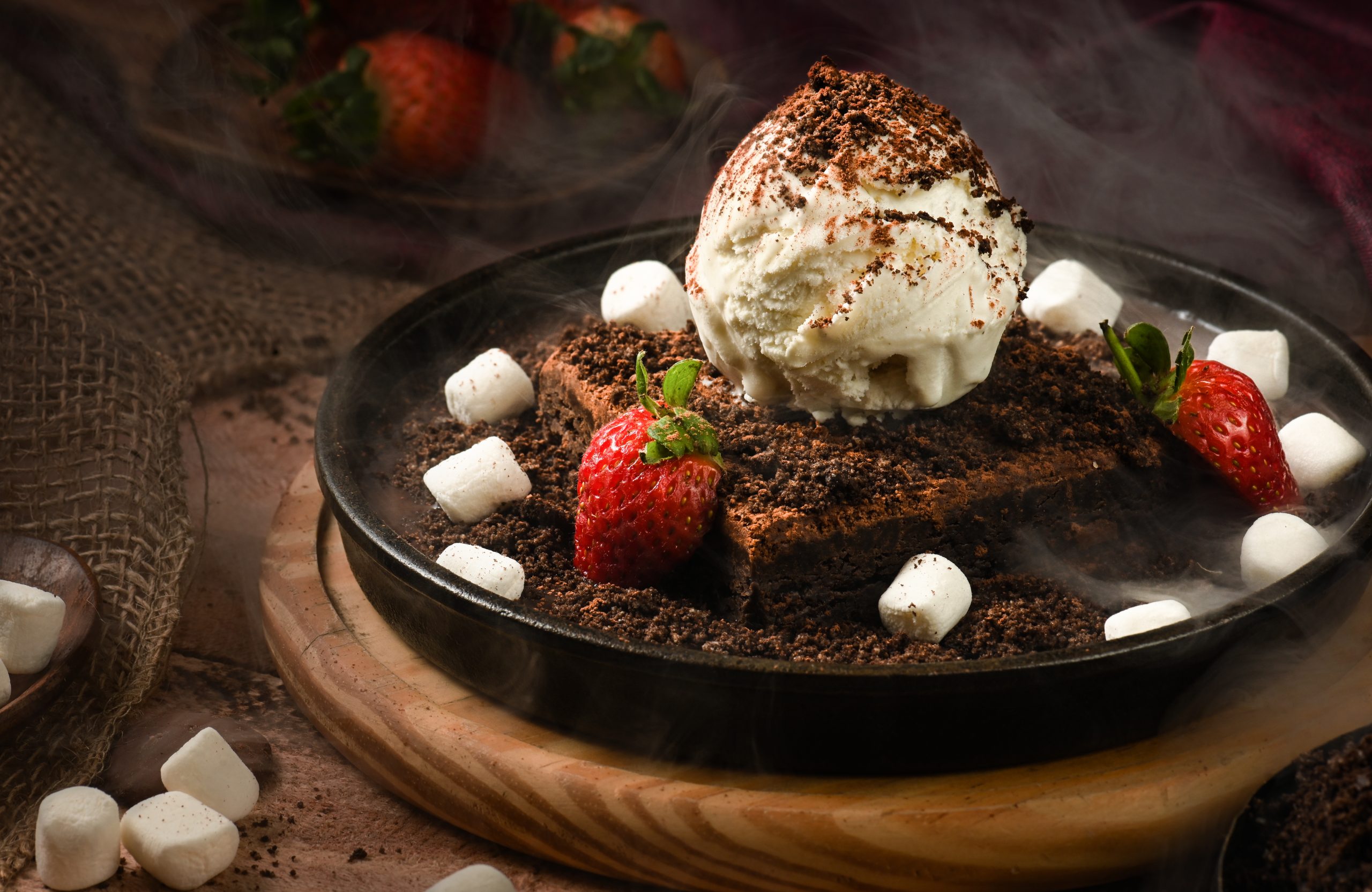 Molten Chocolate Café opens new store in Mall of Oman - The Arabian ...