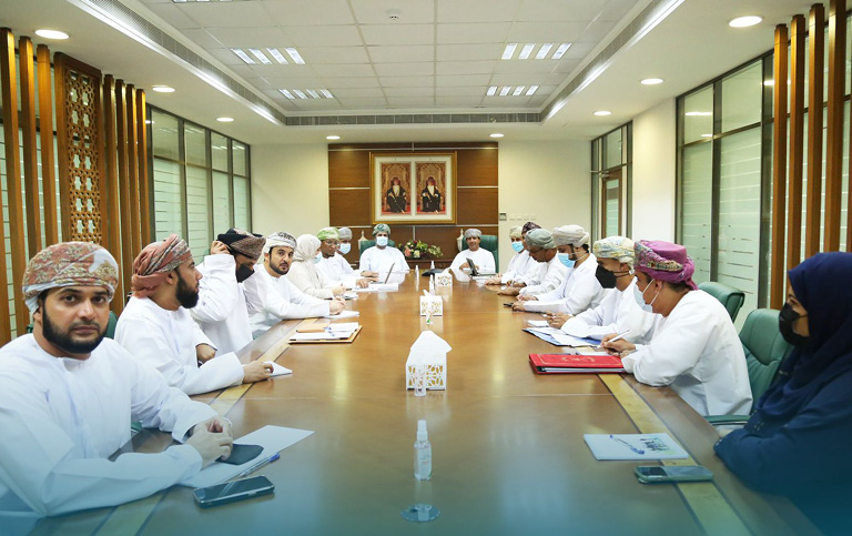At the invitation of Minister of Labour, Oman Workers Union holds ...