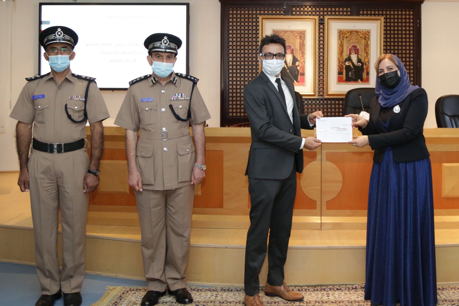 Over 40 expat investors granted long-term residency in Oman - The ...