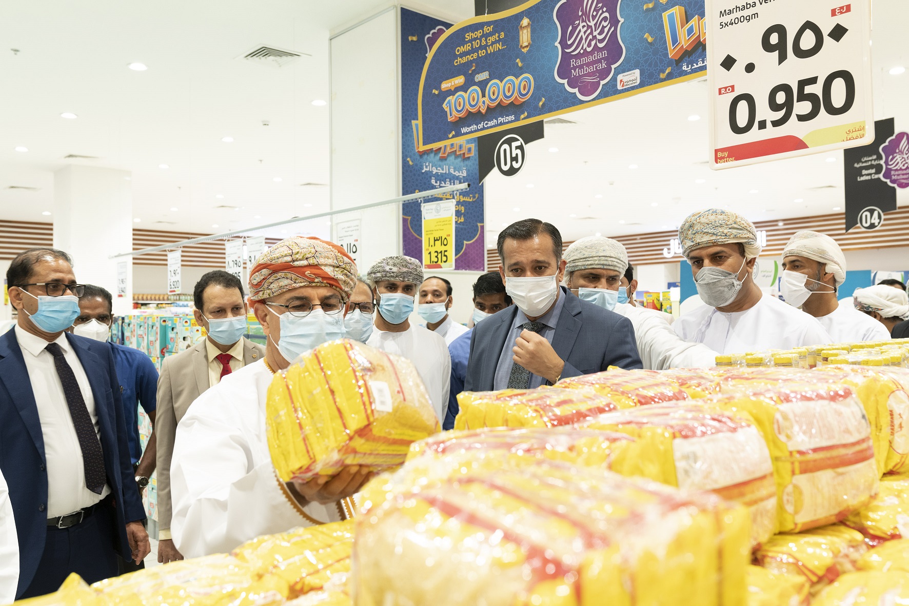 Omani Products Exhibition kicks off at Lulu Hypermarket in Muscat Mall ...