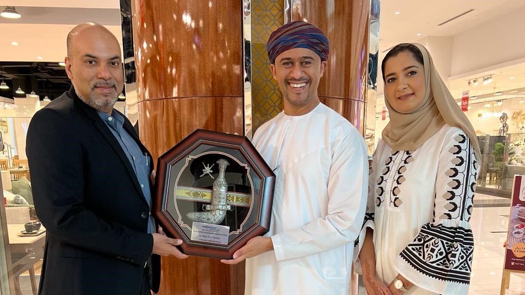 Knowledge Oman’s Dr Baby Sam Samuel awarded community leadership award ...