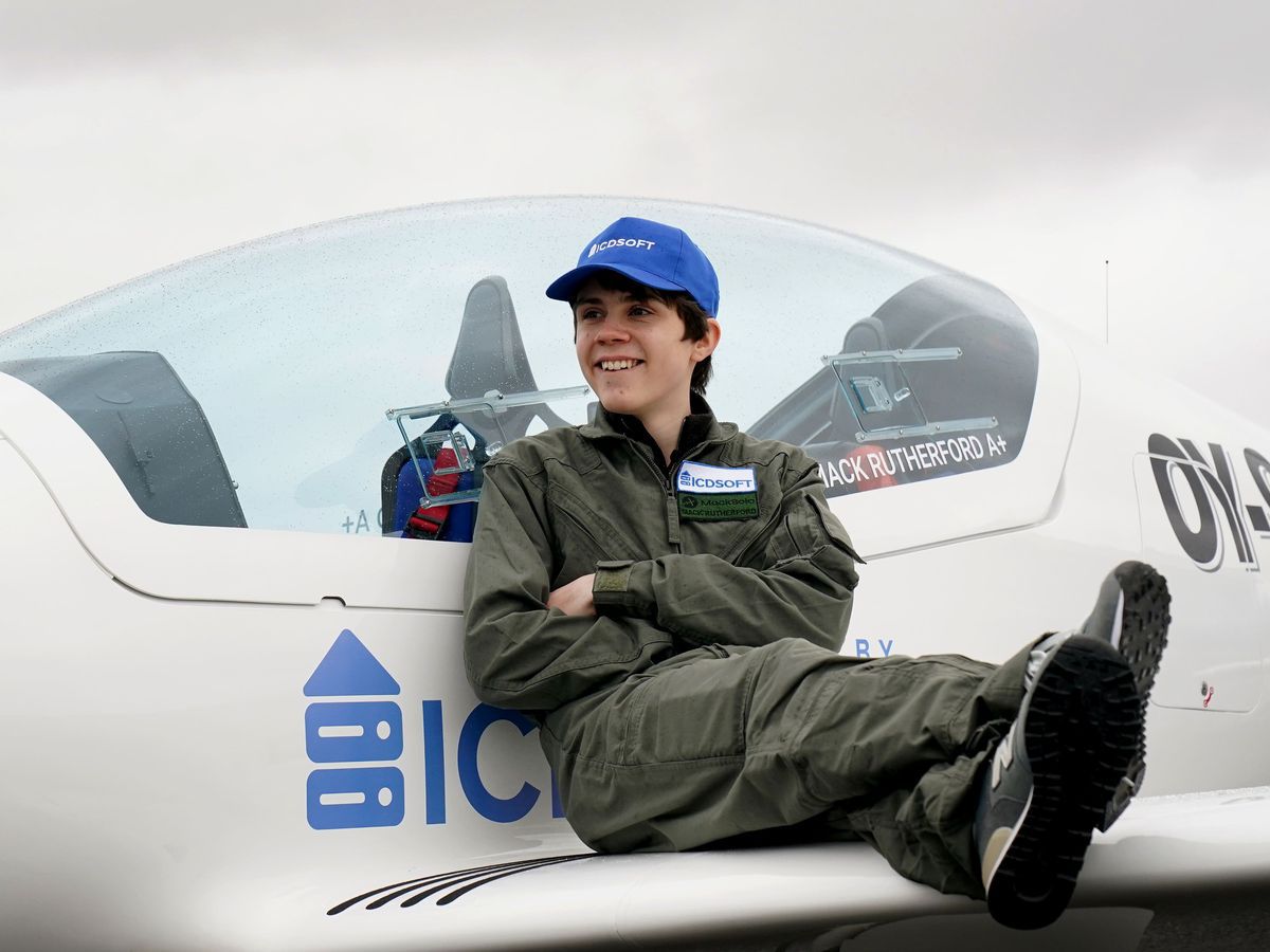 Teenage pilot to land in Oman during round-world flight record attempt ...