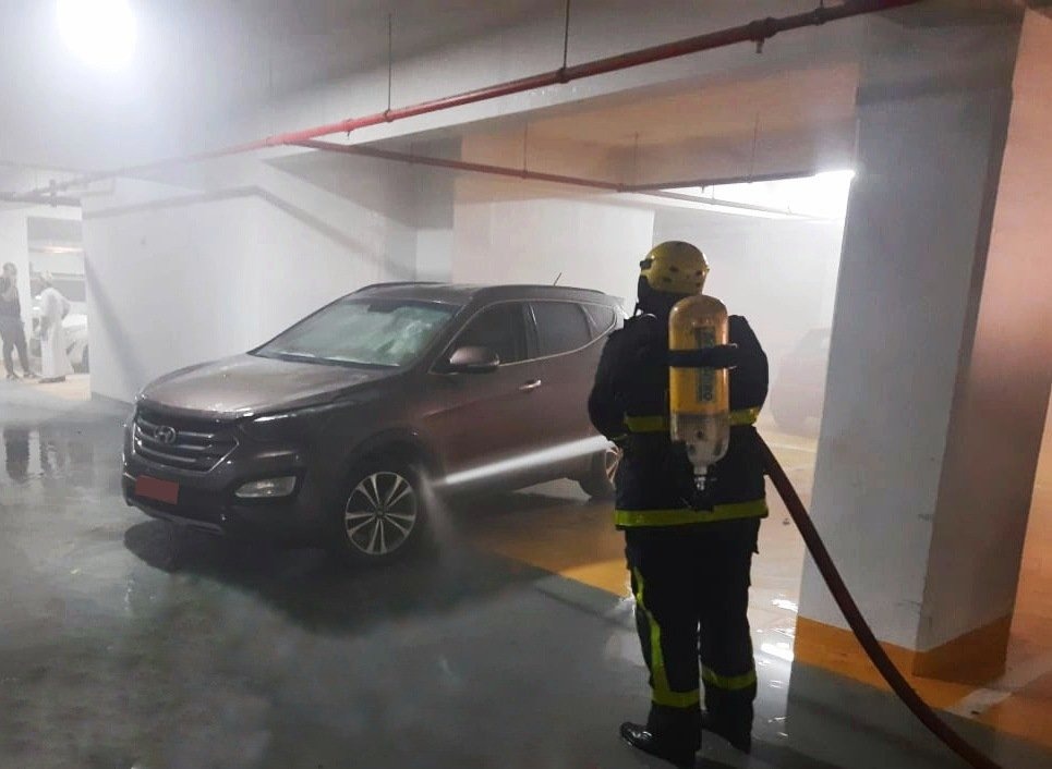 Firefighting teams tackle vehicle fire in Oman - The Arabian Stories News