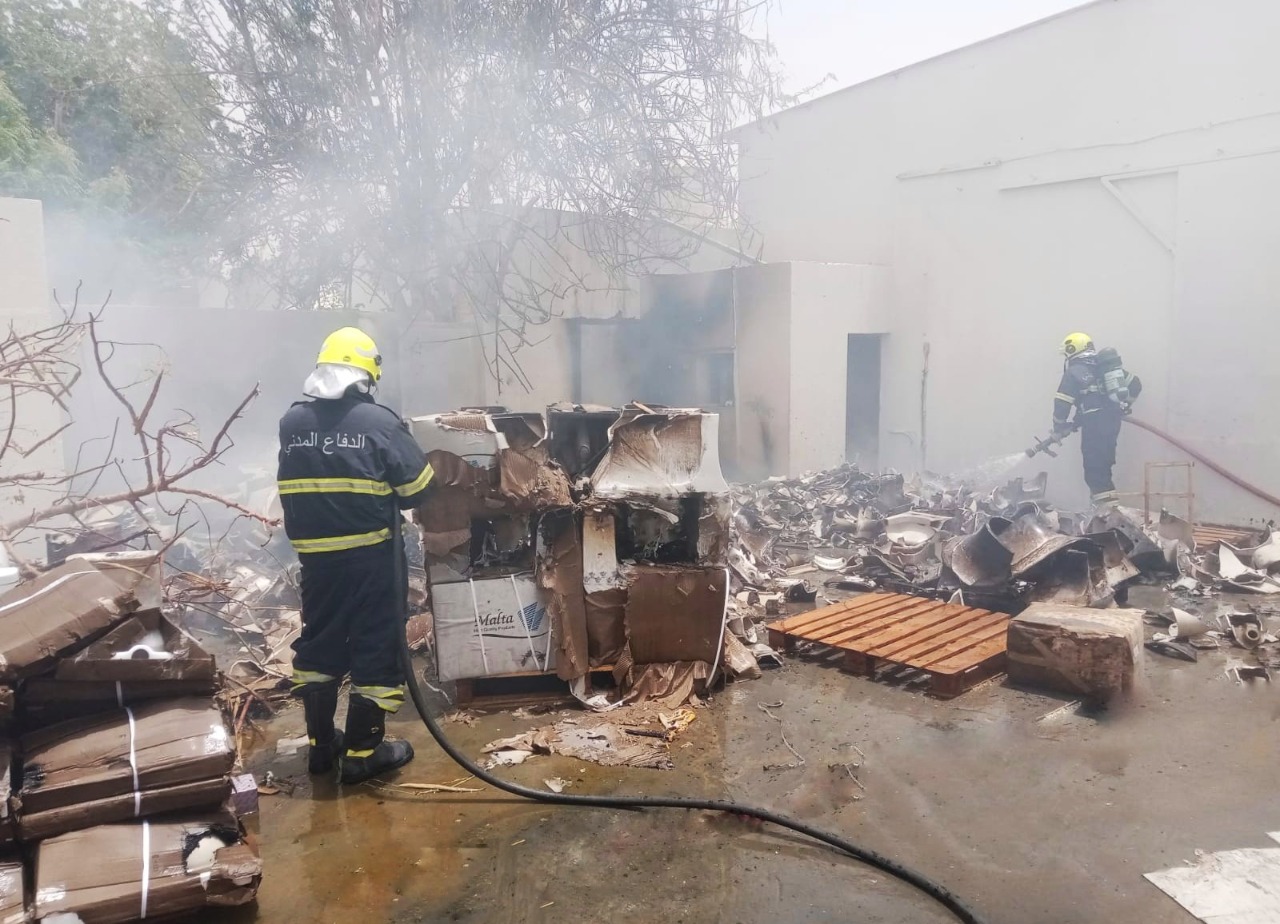Fire breaks out in a warehouse in Oman - The Arabian Stories News