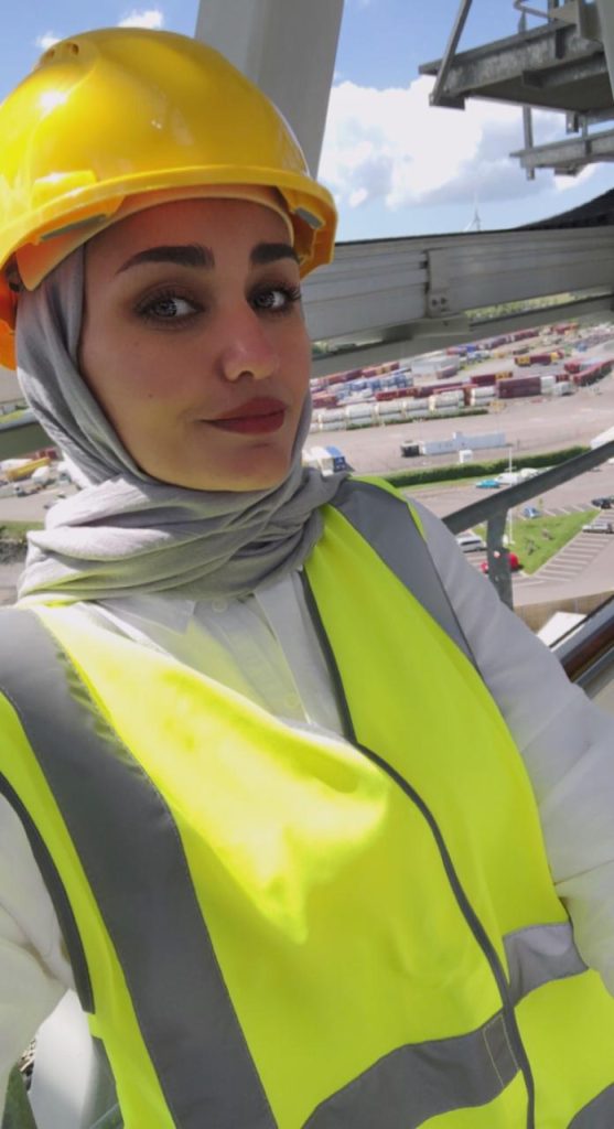 4 Omani engineers enroll in cranes operation training in Ireland - The ...