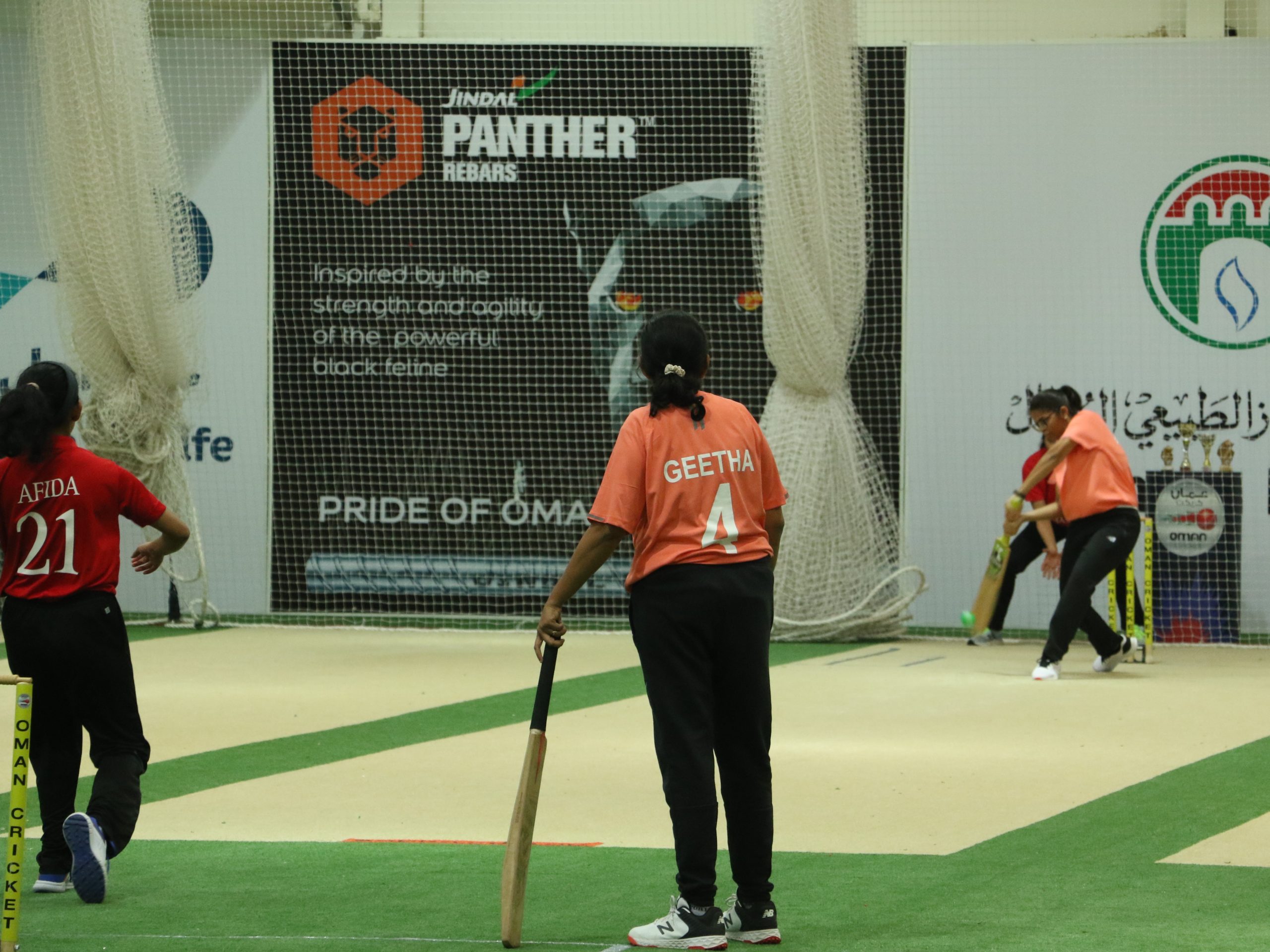 Women’s Indoor Bash cricket: Pitch Smashers corner glory - The Arabian ...