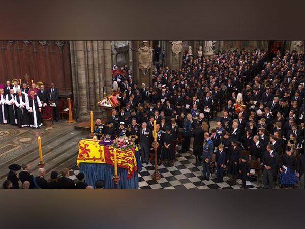 Queen’s funeral ends at Westminster Abbey - The Arabian Stories News