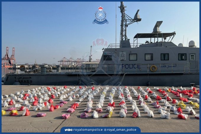 Oman Police arrest four khat smugglers in Dhofar - The Arabian Stories News