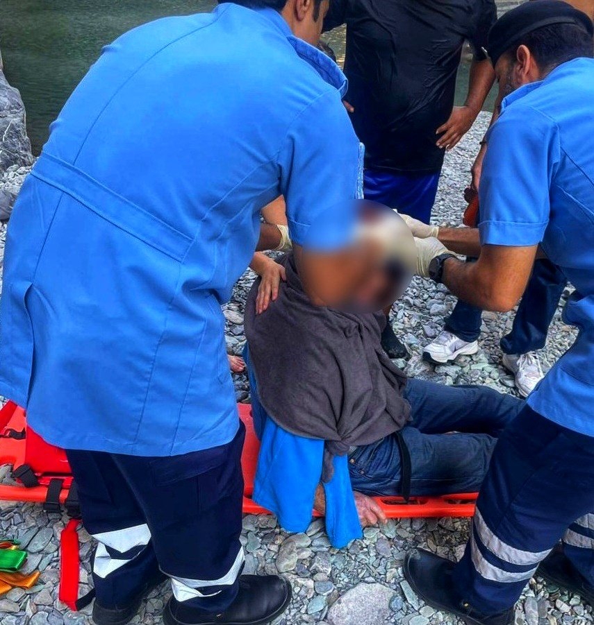 Man rescued after fall from mountain in Oman - The Arabian Stories News