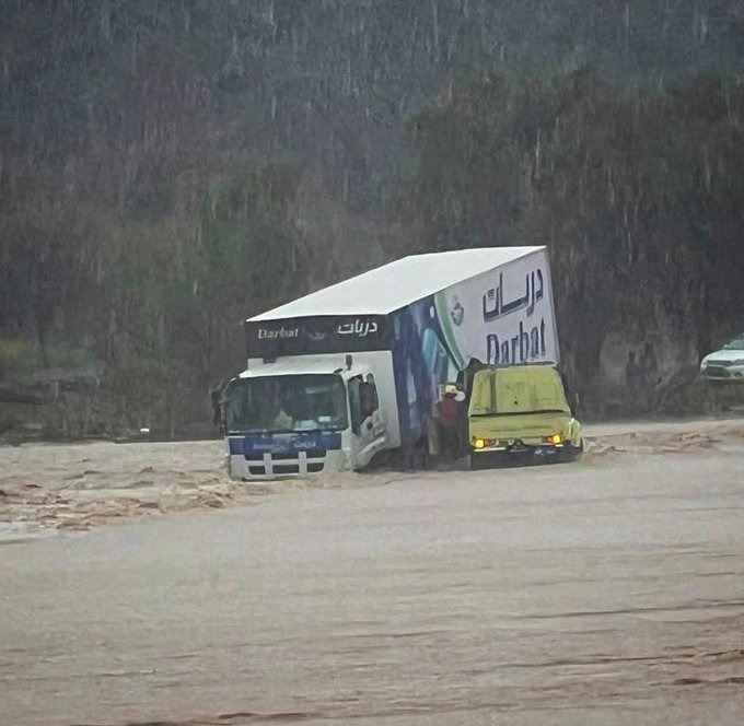 Four rescued from flooded wadi in Oman’s Mudhaibi wilayat - The Arabian ...