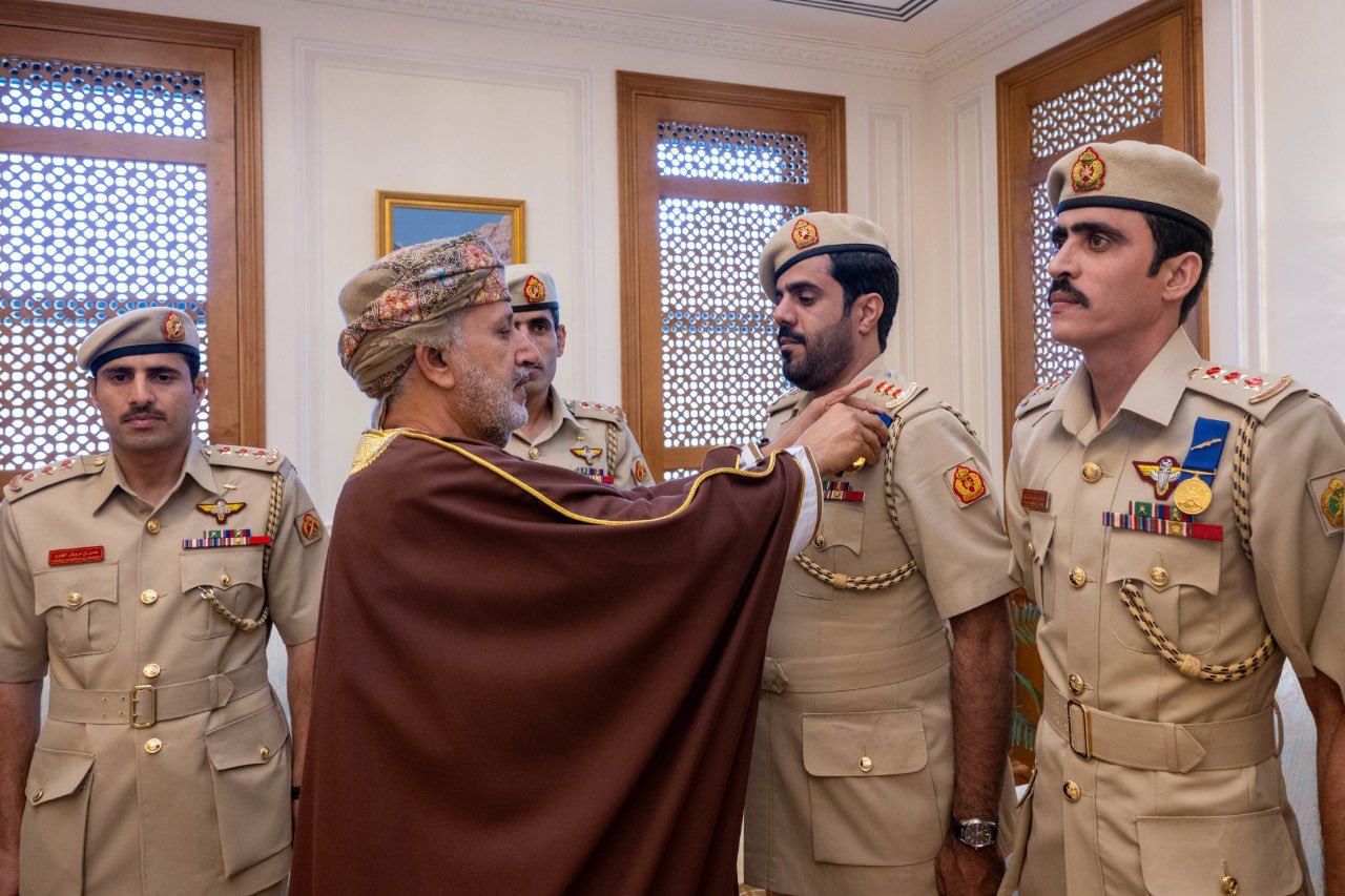 His Majesty Sultan Haitham Bin Tarik honors exceptional service with ...