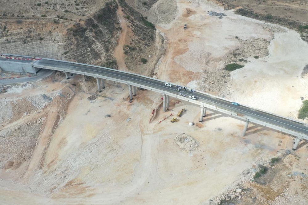 Oman's Ministry unveils Wadi Afful bridge in Rakhyut, Dhofar ...