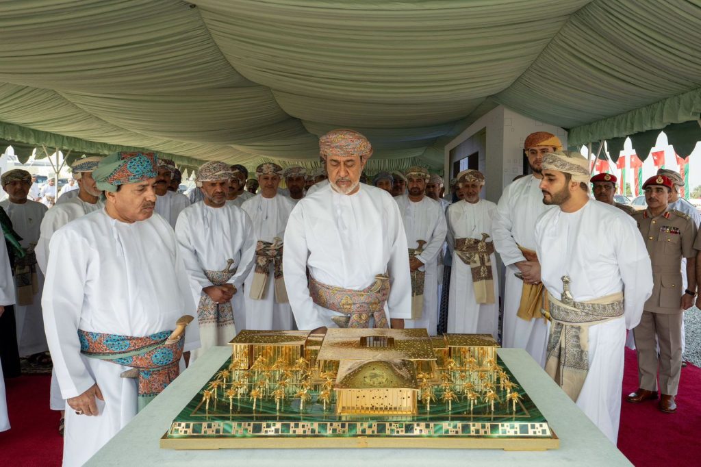 In Pictures: His Majesty lays foundation stone for Oman Cultural ...