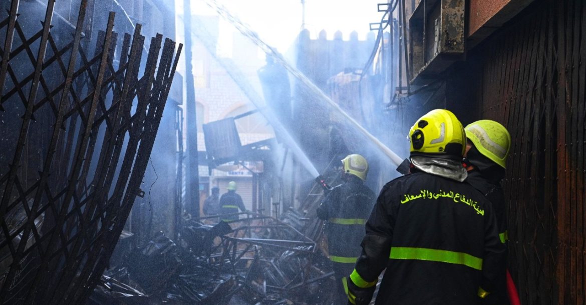 Swift response by Muscat CDAA averts disaster in Seeb Souq fire - The ...