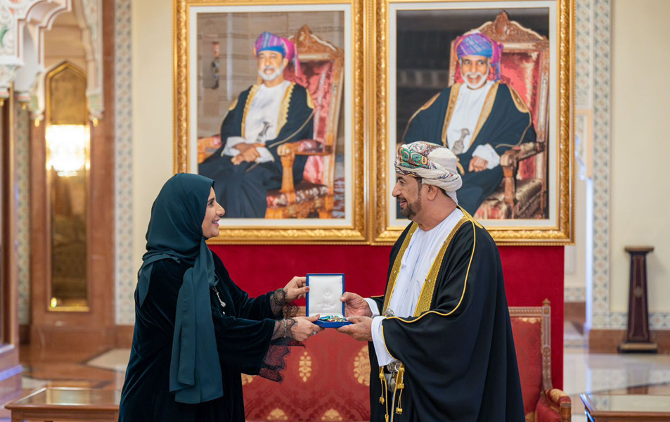 His Majesty confers Royal Commendation Order on Man Booker Prize winner ...