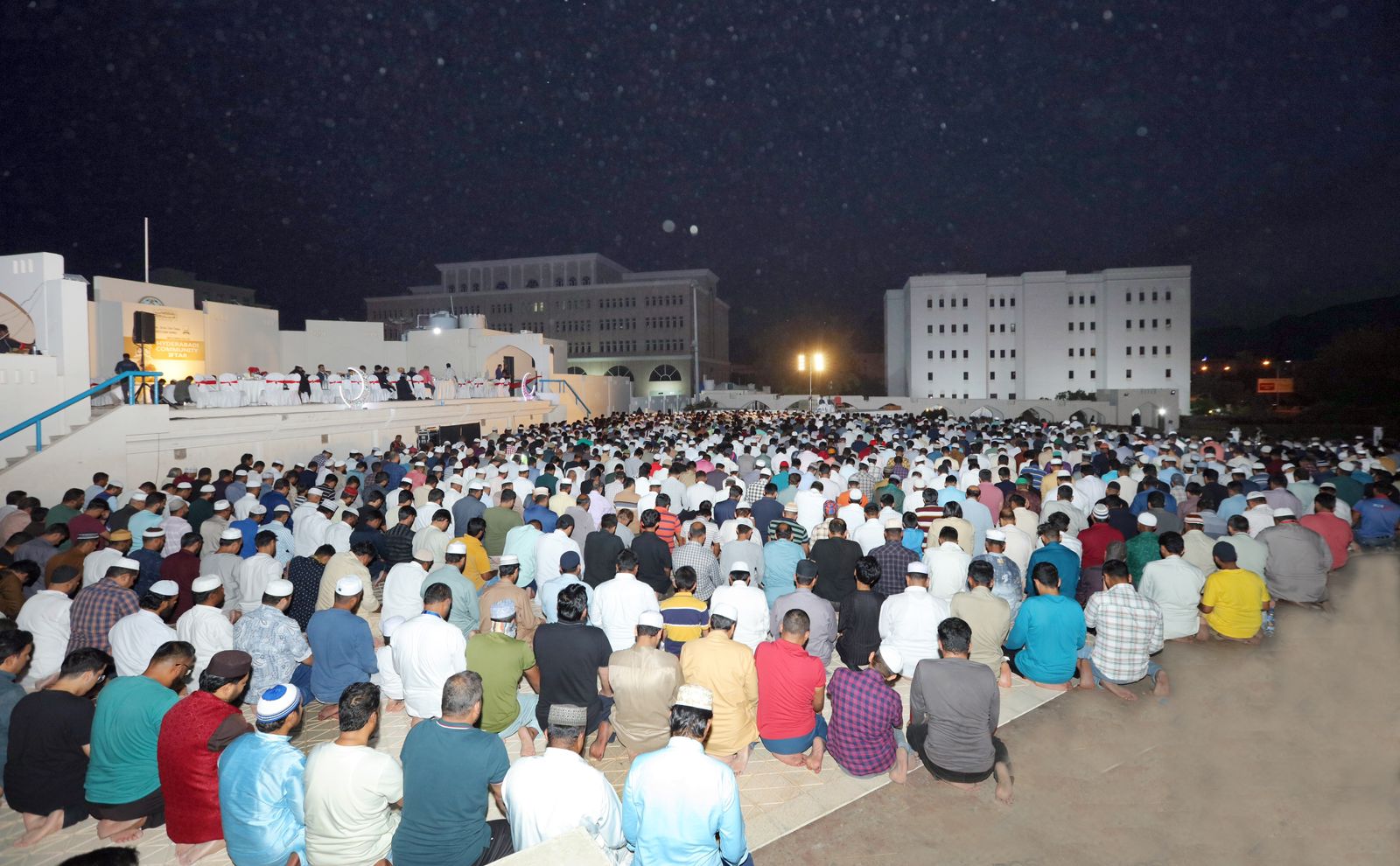 5,000 people attend largest iftar in Oman - The Arabian Stories News
