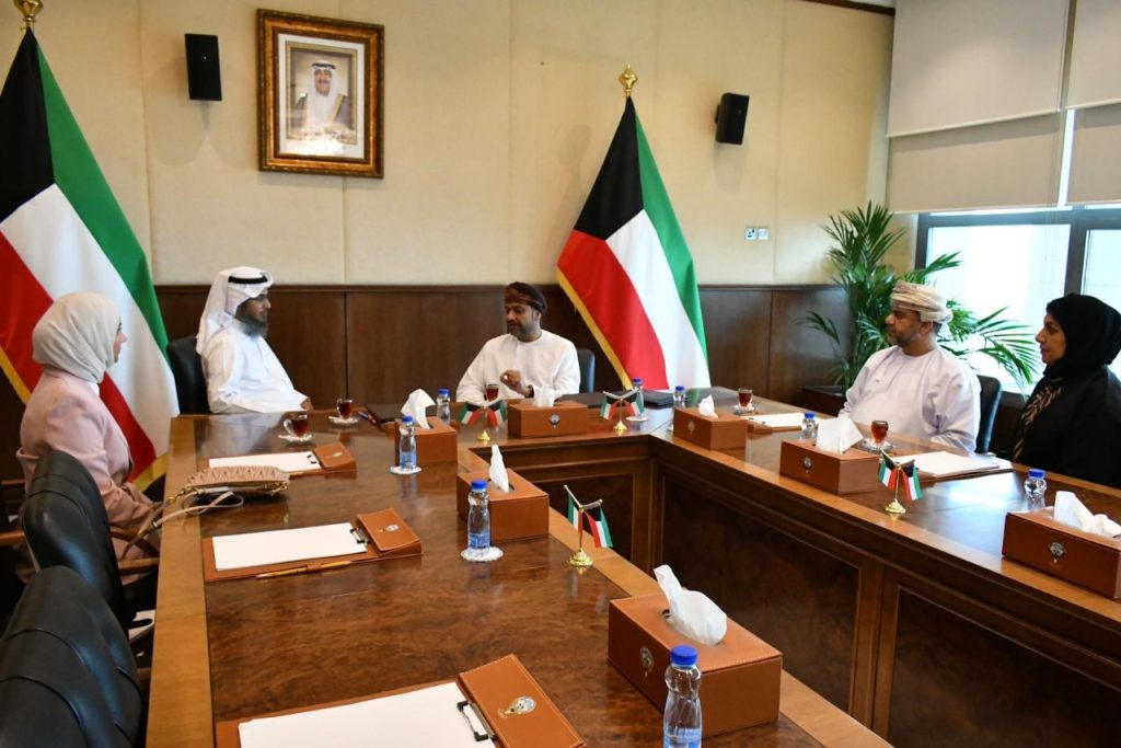 Oman College of Health Sciences inks agreement to boost nursing sector ...