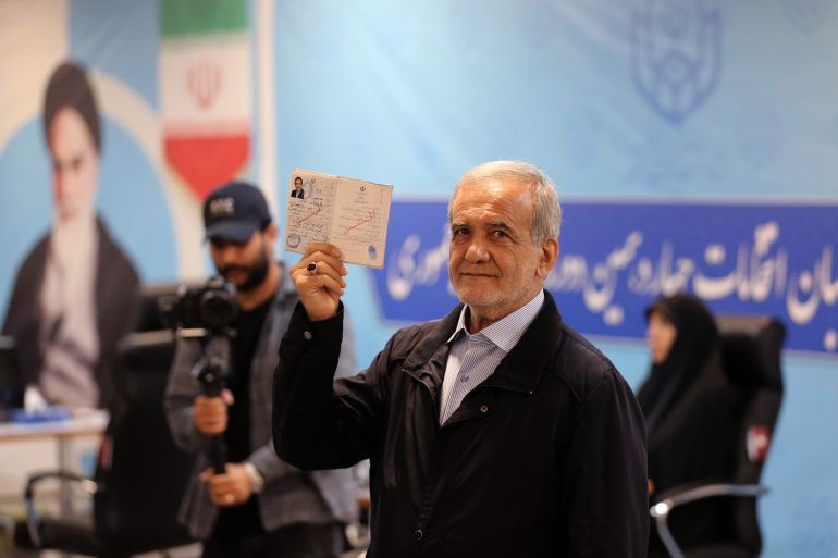 Iran election: Reformist Masoud Pezeshkian ahead of hard-liner Saeed ...