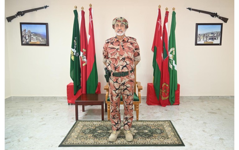 His Majesty pays visit to military units of Royal Army of Oman in ...