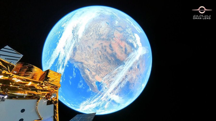 Oman’s first AI-powered satellite carries Sultanate’s flag into space ...