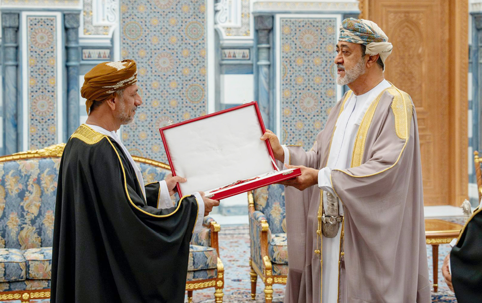 His Majesty confers Oman’s highest civilian honour on OIA President ...