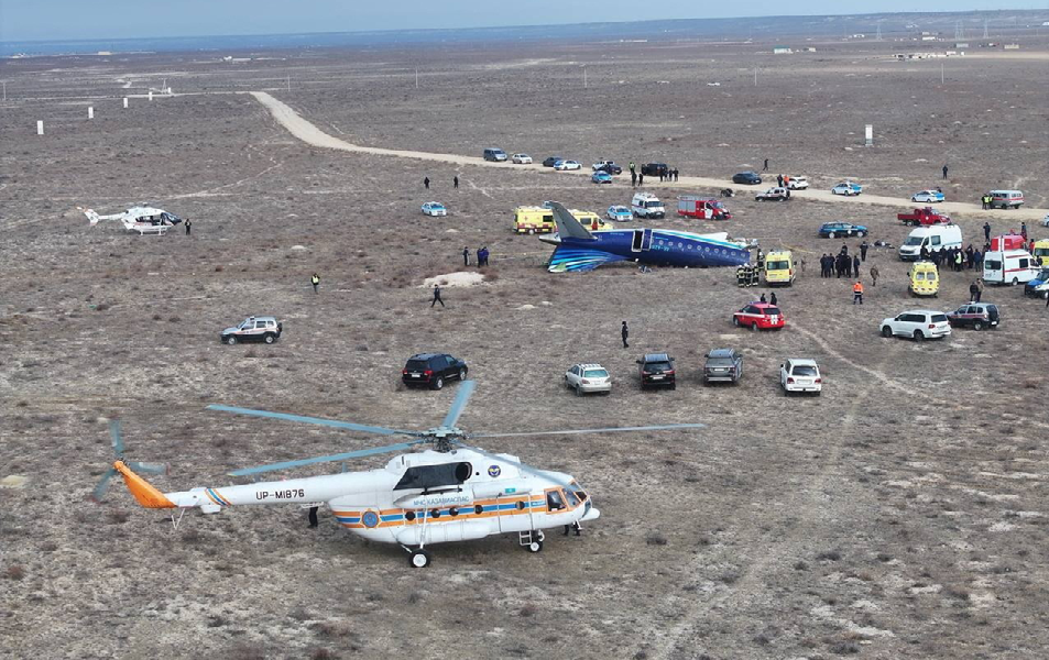 Azerbaijan Airlines flight crashes near Aktau, 25 survivors pulled from ...