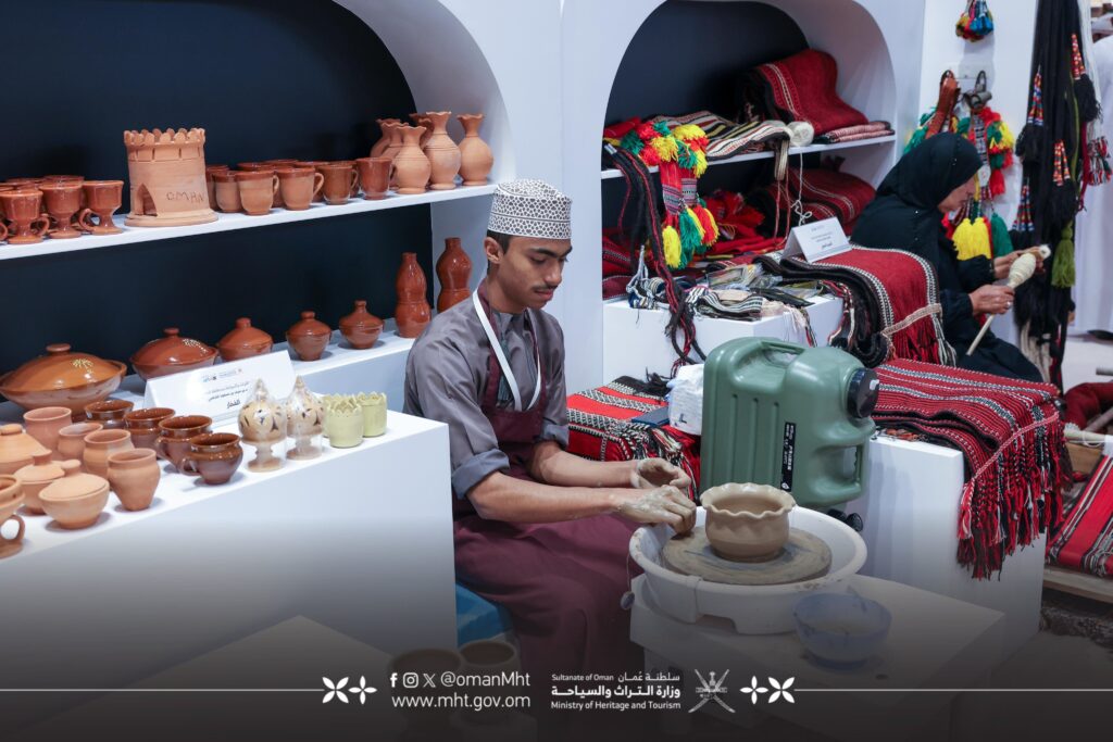 Omani Crafts Exhibition ‘Authenticity and Modernity’ opens in Muscat ...