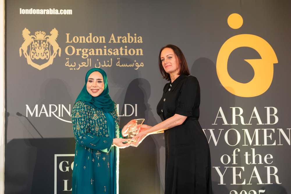 HH Sayyida Meyyan honoured in London with Arab Women of the Year Award ...