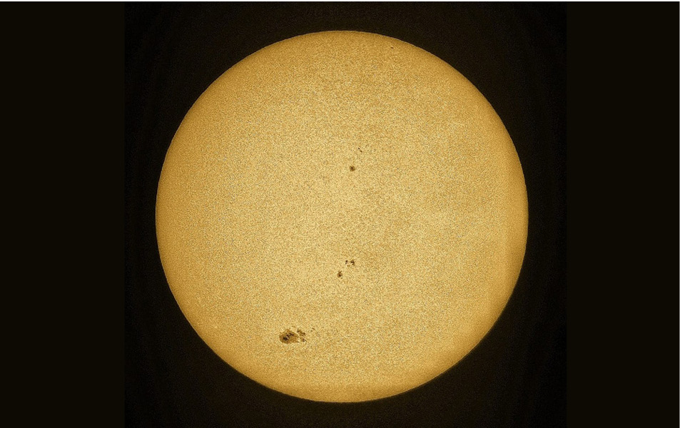 Largest sunspot of 2025, 11 times the size of earth, spotted over Oman ...