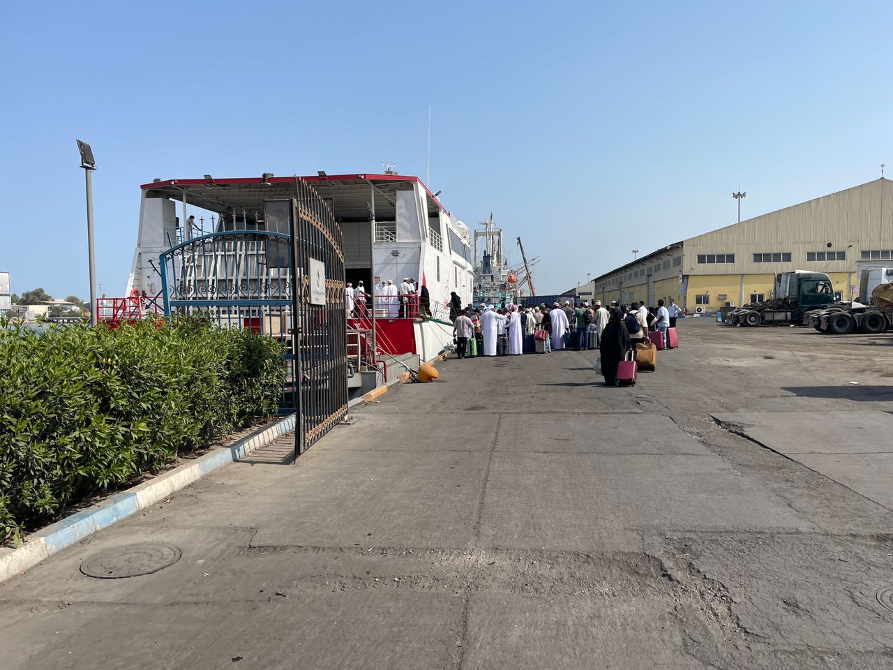 Over 300 Omani citizens return safely from Iran - The Arabian Stories News