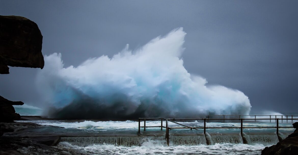 Tsunami alert issued after 3 quakes hit Russia's Pacific coast - The ...