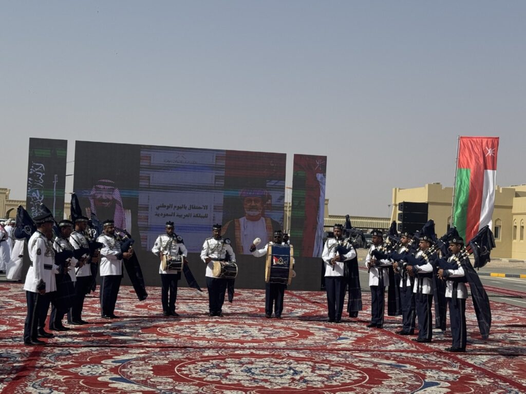 Oman celebrates Saudi National Day at Rub' al-Khali border crossing ...